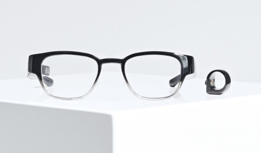 North Focals Smart Glasses With A Holographic Display